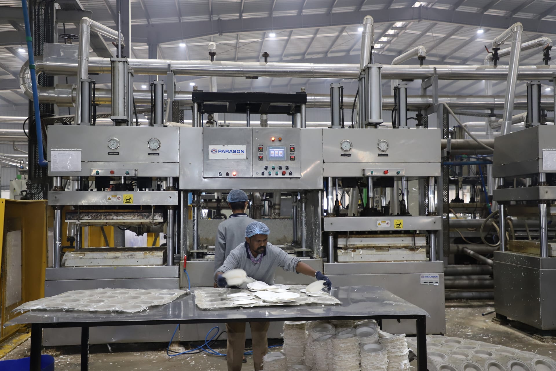 Reciprocating Forming Machine | Molded Fiber Equipment